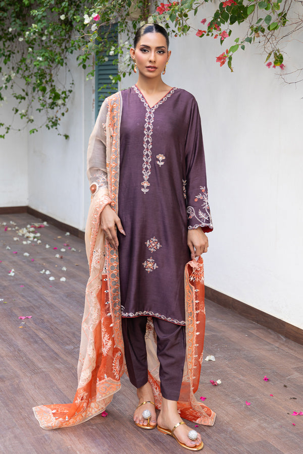 Luxury Pret | Unleash Your Inner Icon – Zuri by Zainab